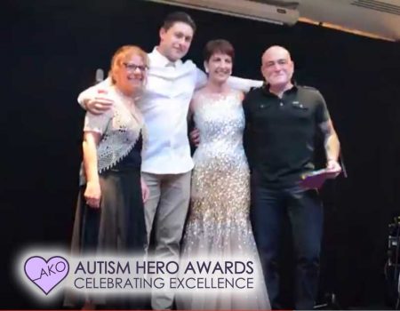 Dr Beardon Wins Two “Autism Hero Awards” - Axia ASD